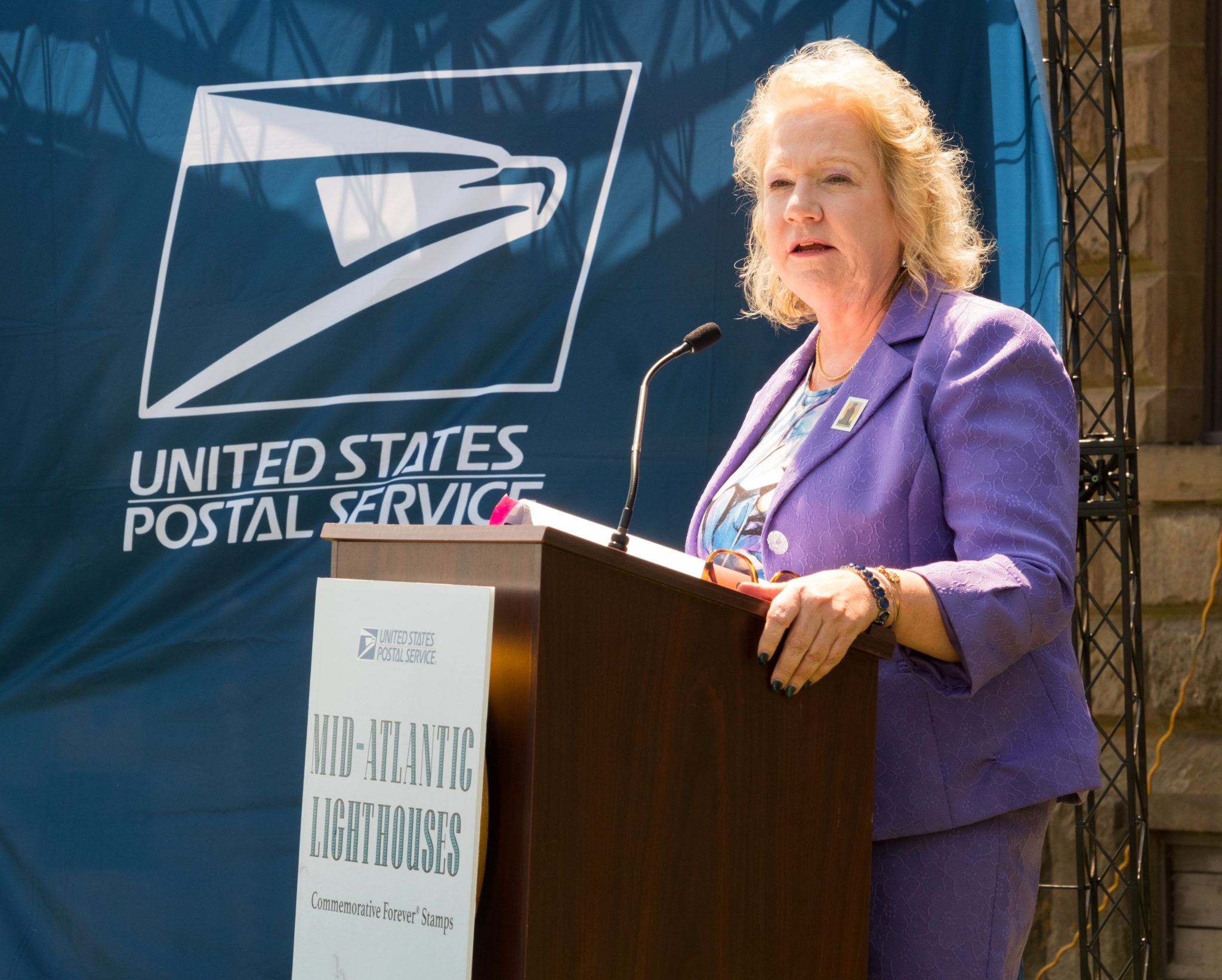 Lighting Up Mail: Postal Service Issues Mid-Atlantic Lighthouses Stamps ...