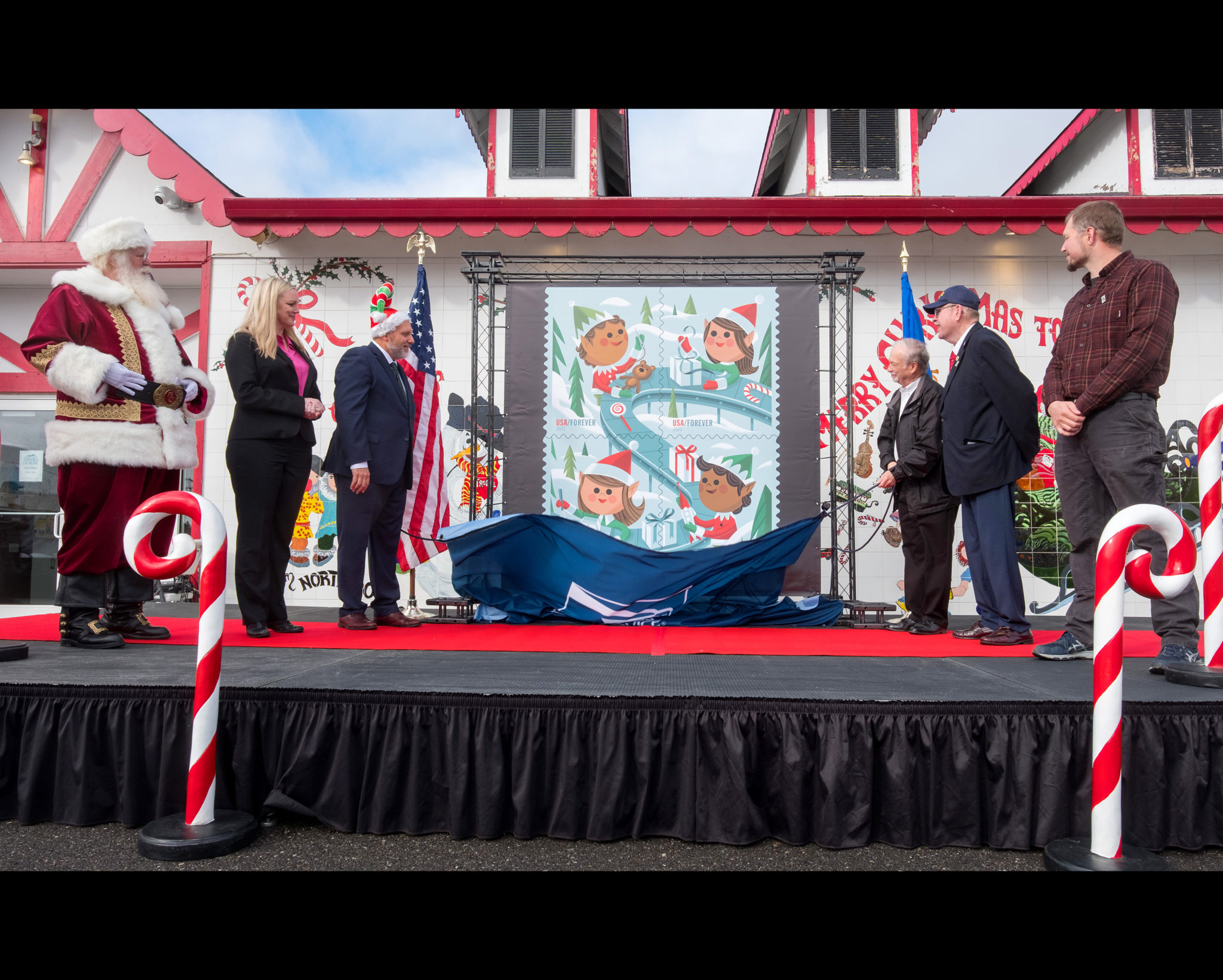 Holiday Elves Are Here To Help With Hectic Holidays - USPS Digital Media