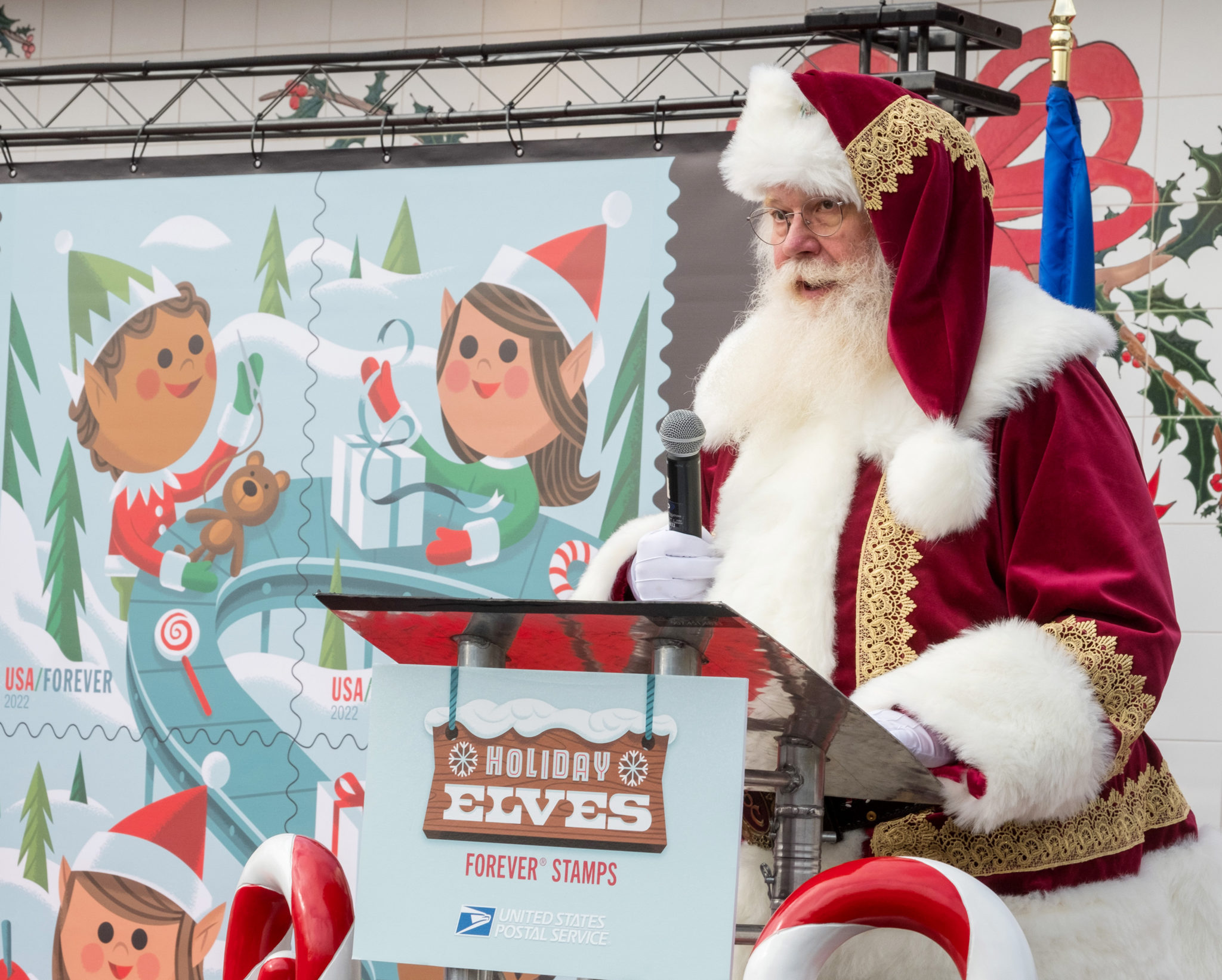 Holiday Elves Are Here To Help With Hectic Holidays - USPS Digital Media